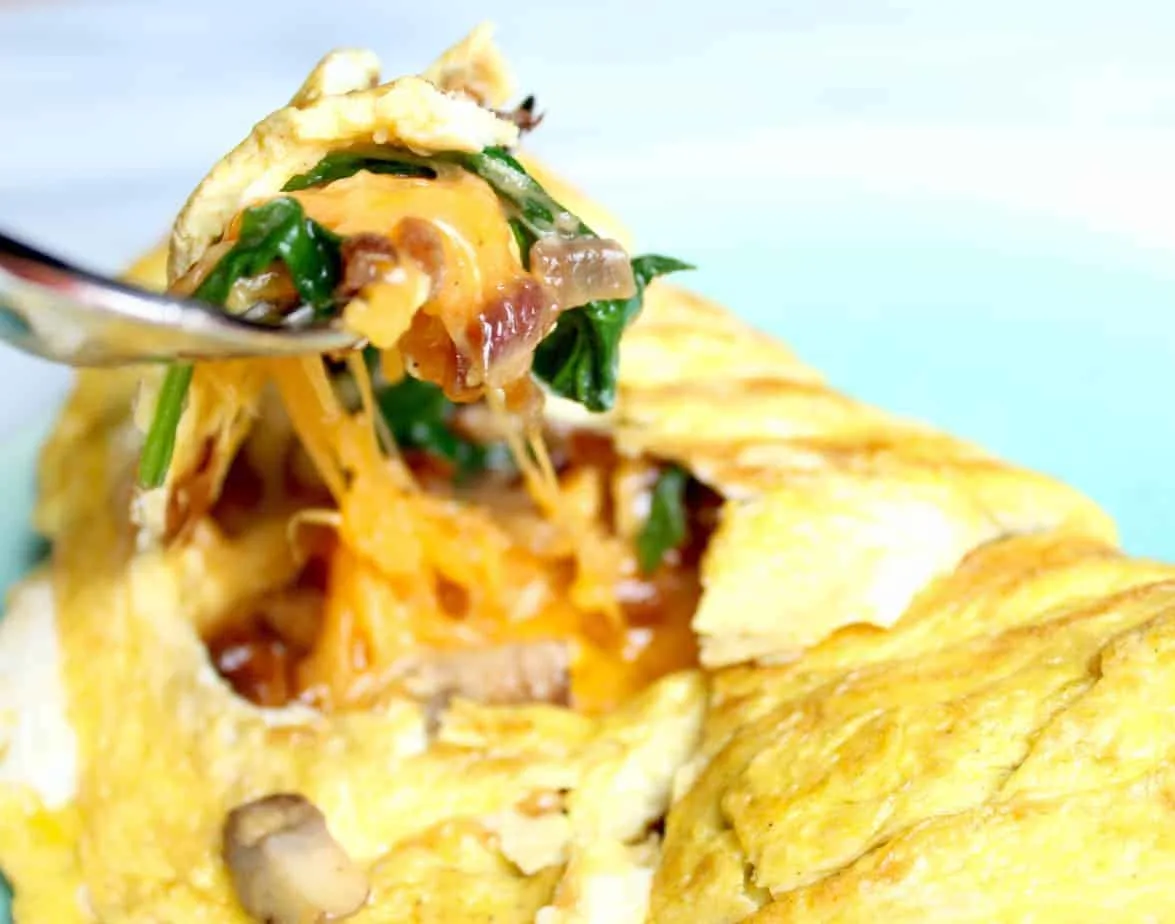 easy cheesy omelet – Off the Eaten Path