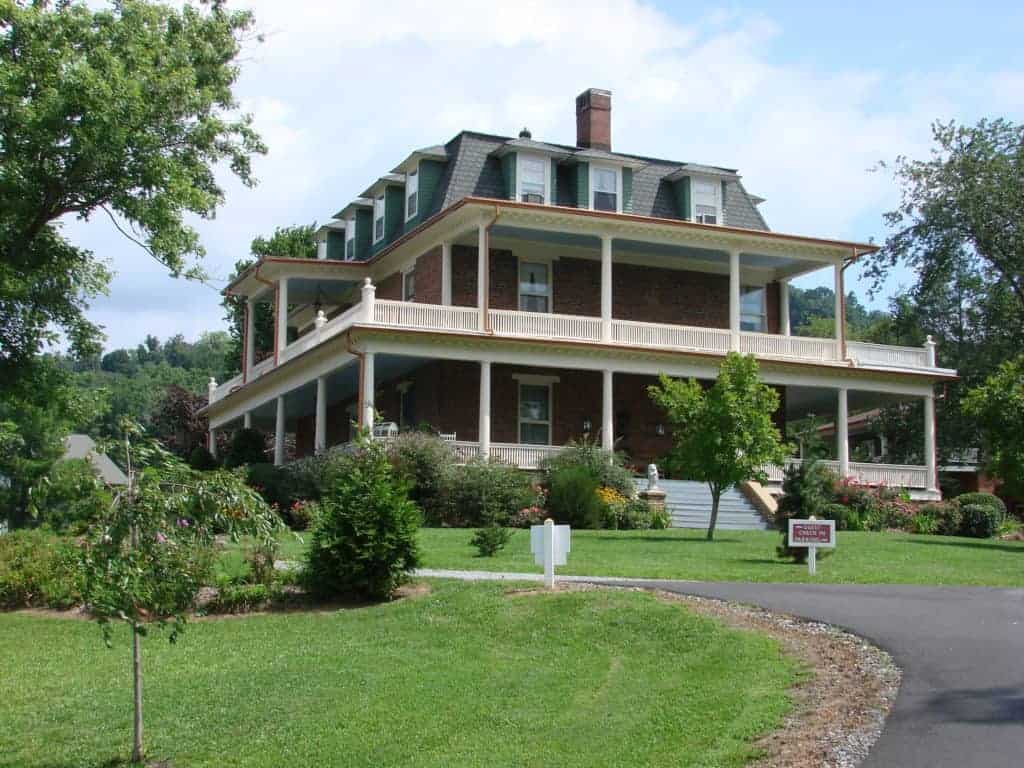 14 romantic and relaxing asheville bed and breakfast inns
