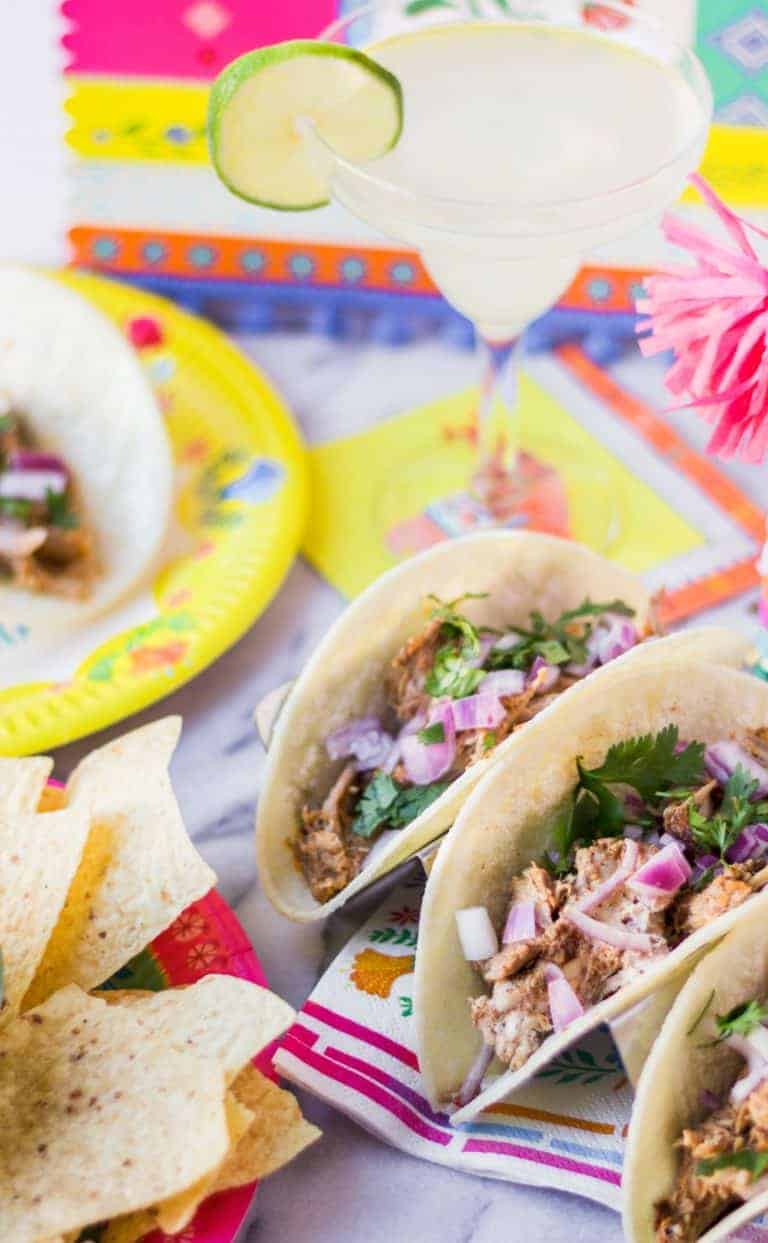 how to host an awesome taco bar party | off the eaten path