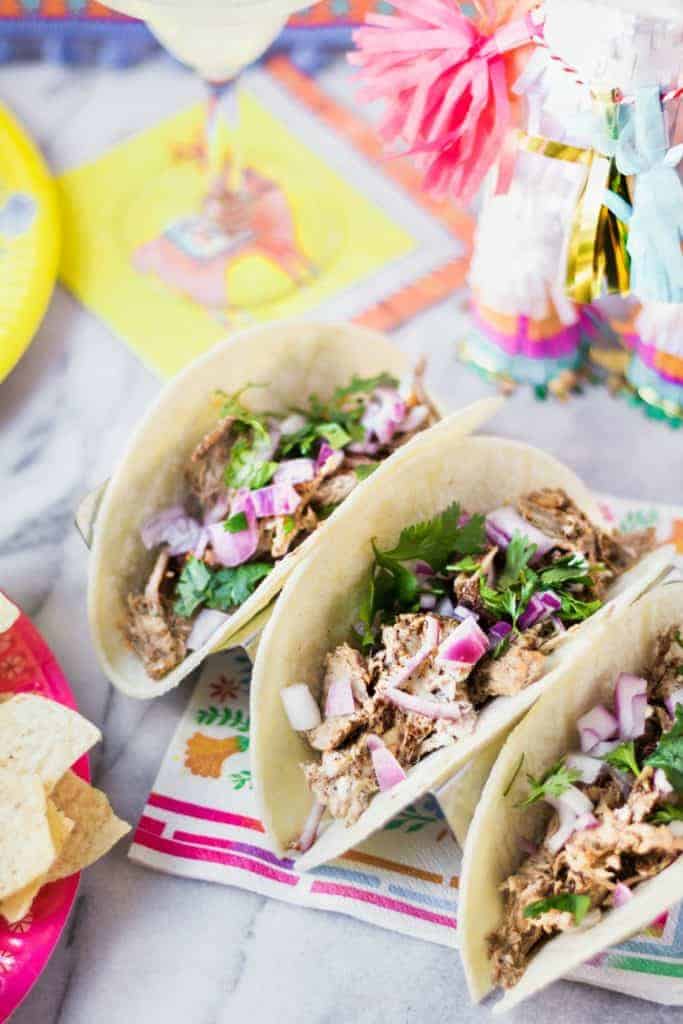 how to host an awesome taco bar party | off the eaten path